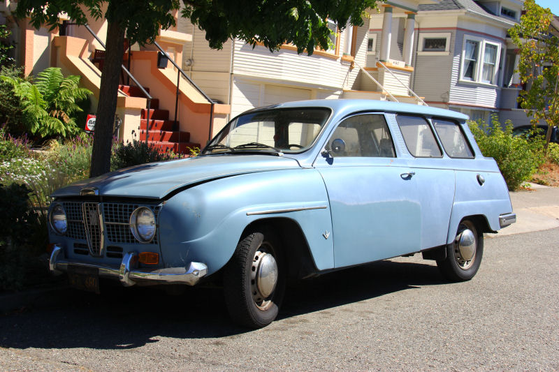 California Streets: Oakland Street Sighting - 1968 Saab 95 V4