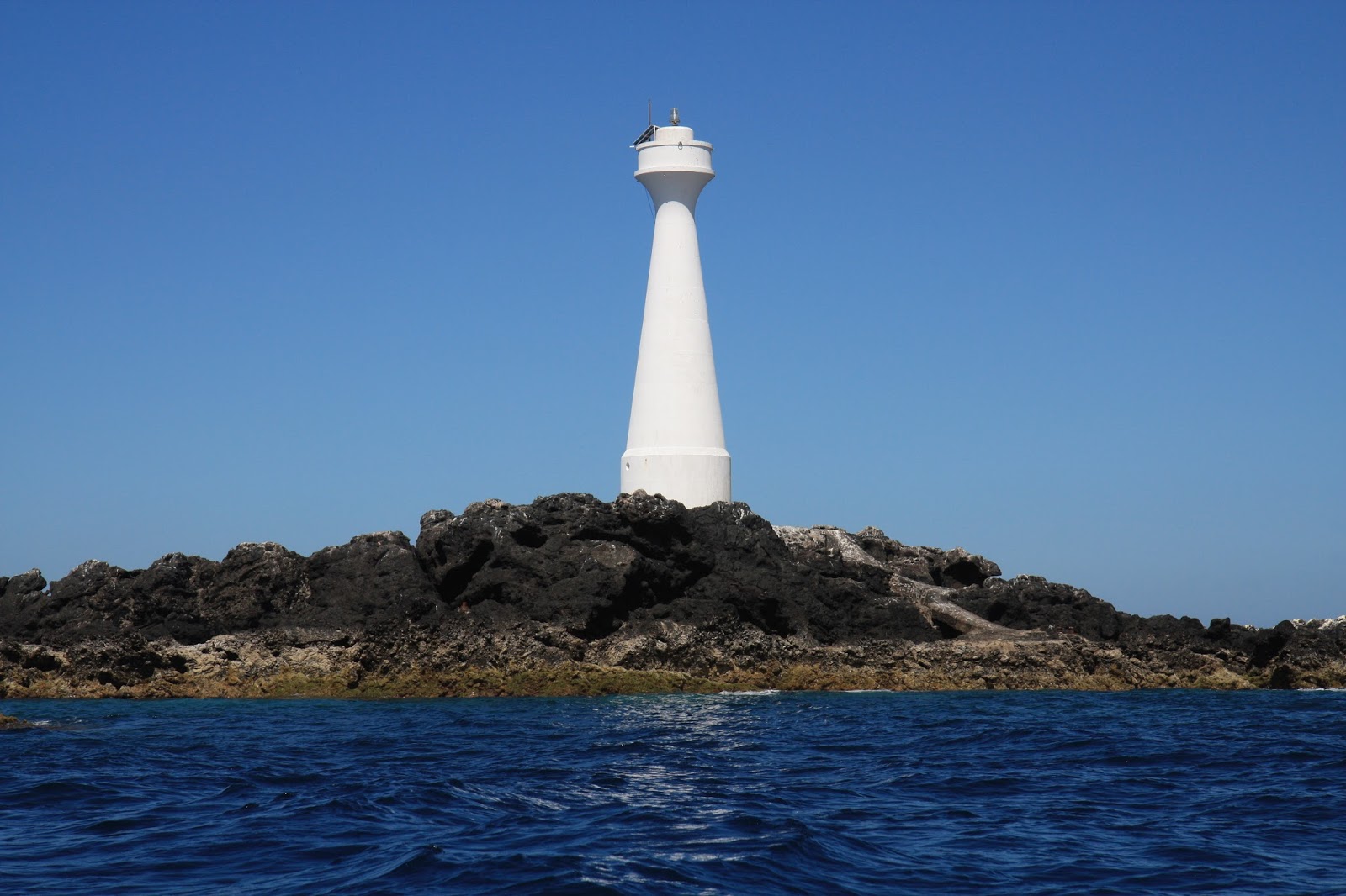 GPDX - Grupo Português DX: Ilhéu das Formigas - IOTA EU-003