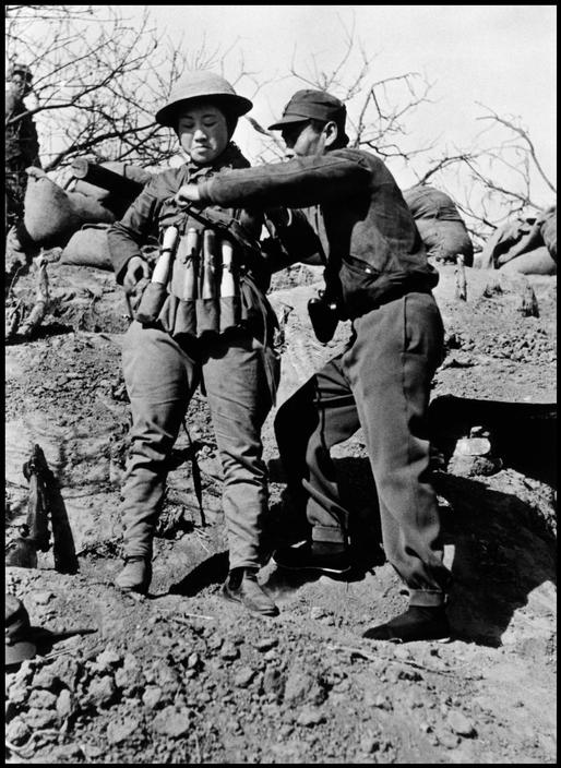 solitary dog sculptor: Photos - Fotos: Robert Capa - China 1938 - Sino ...