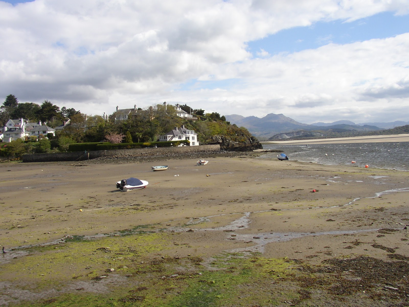 Exploring North Wales: Wales Coast Path Borth y Guest to Morfa Bychan