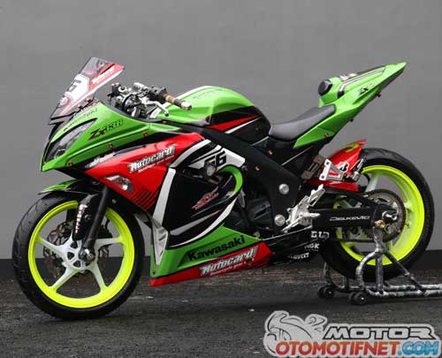 Foto Modifikasi Kawasaki Ninja 250 FI Ala ZX-6R 636