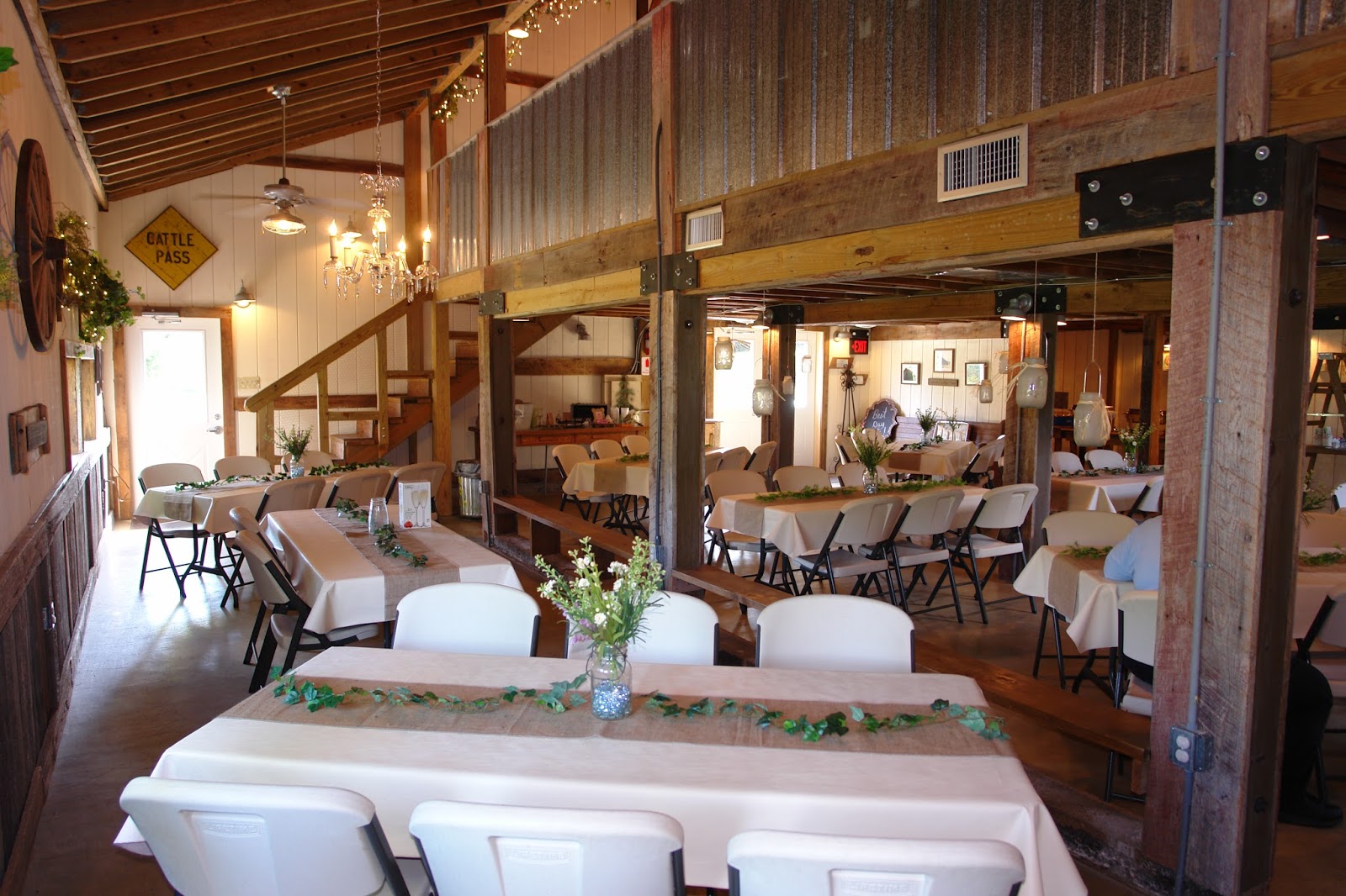 Country Jewell Gems: Ideas for a Romantic Rustic Wedding