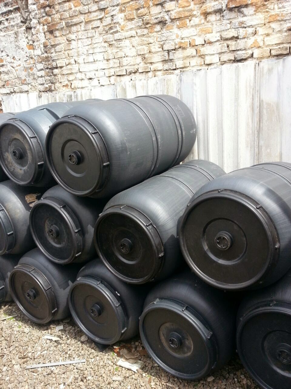 Tambor Bombonas Tonel Barril de PlástIco : Tambor Bombona 200 Litros ...