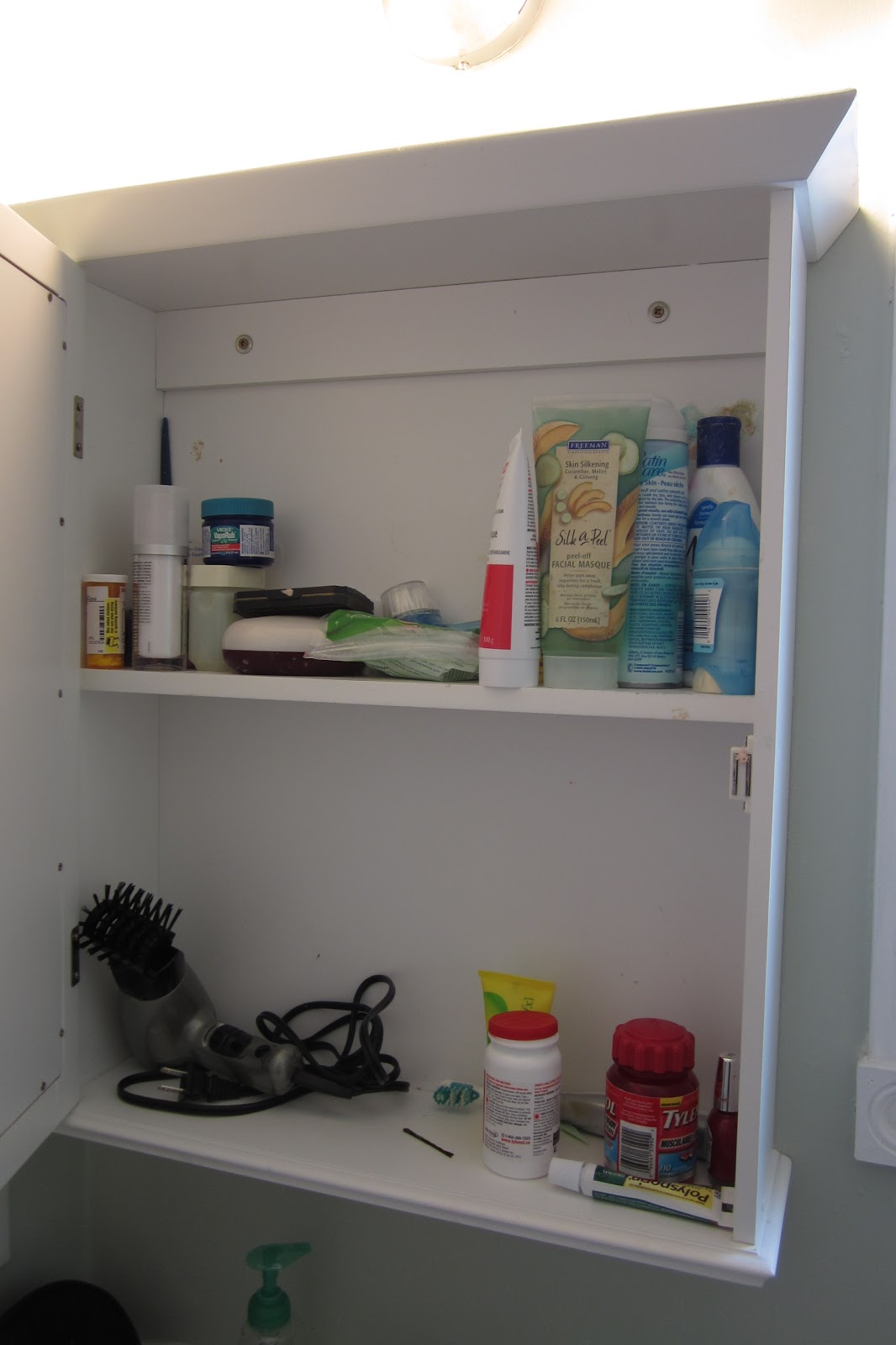 Sharon at Home: Medicine Cabinet Re-design