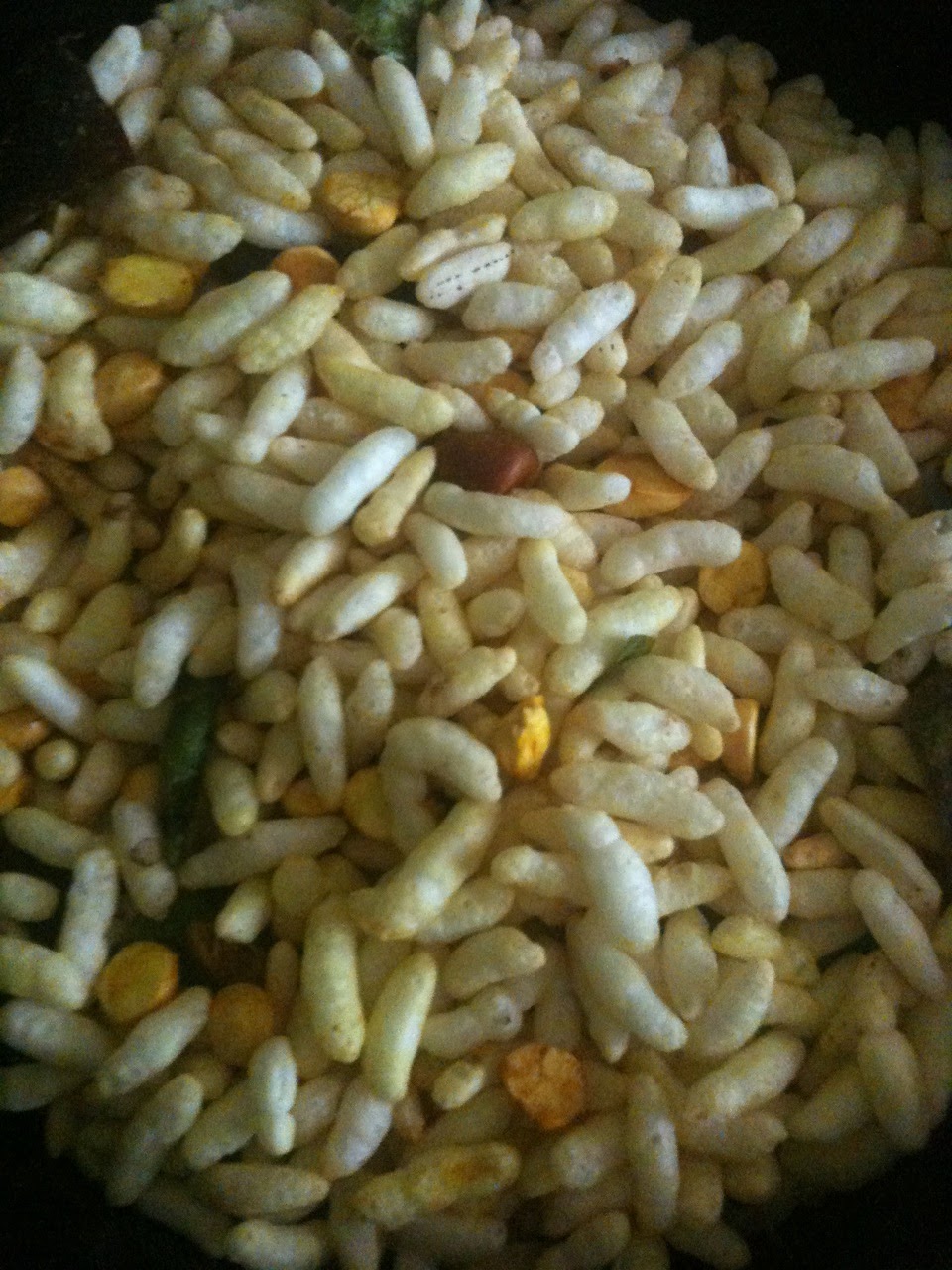Recipes I tried and liked.: Masala pori (Spicy puffed rice)