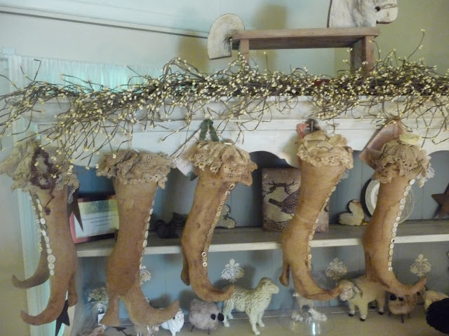 ATTIC CLUTTER: My Antique BOOTH