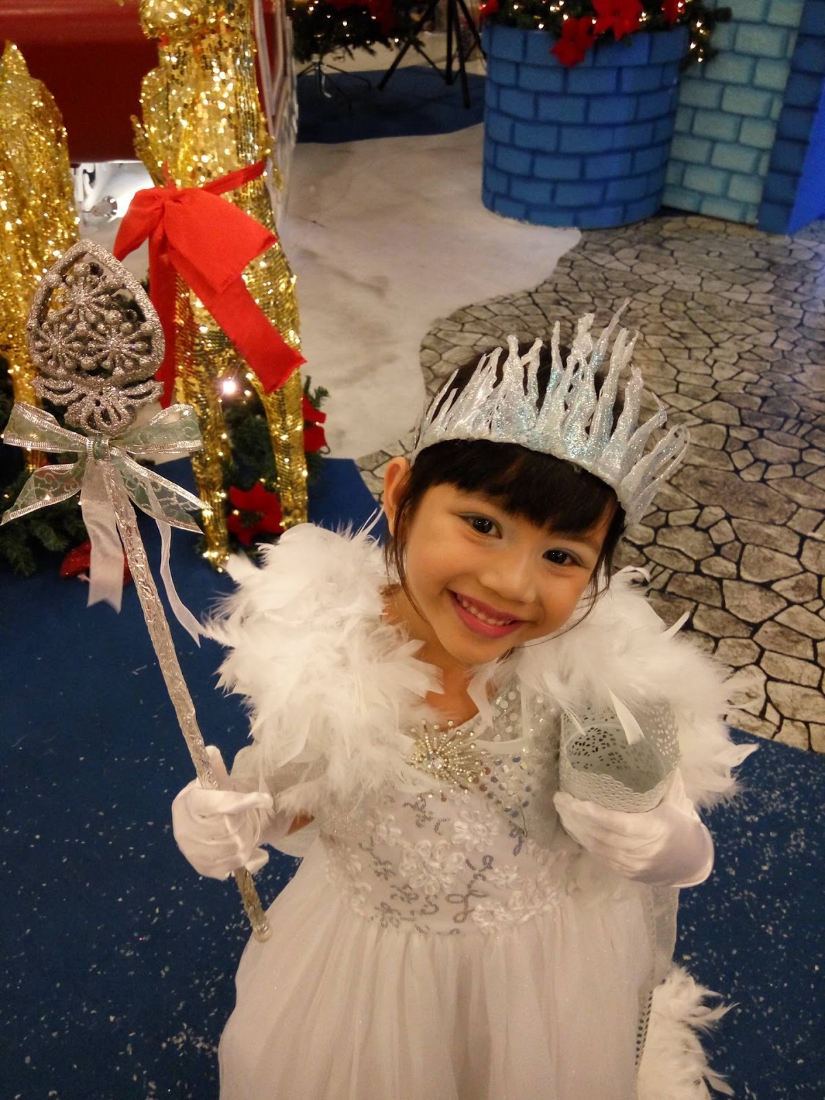 My CrAp ShEEt: How I Created The Ice Queen Look For My Daughter