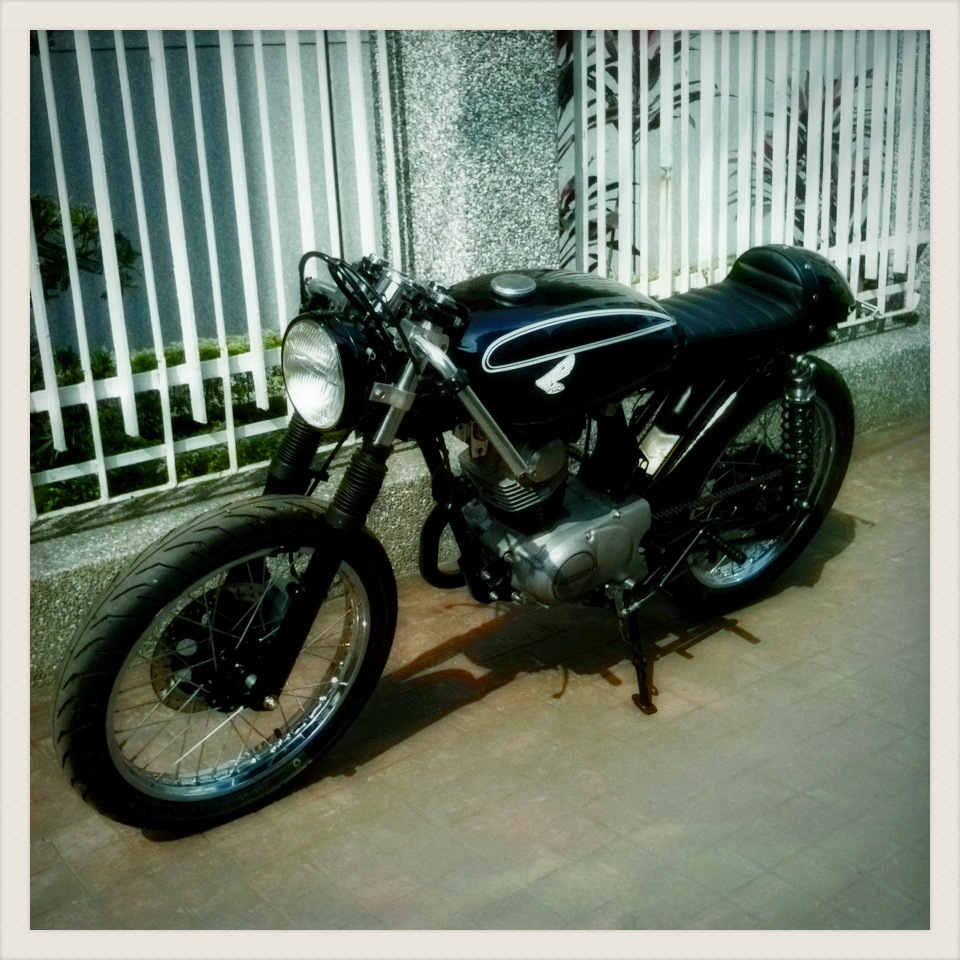 Cafe Racer Special: Honda CB 100 Cafe Racer