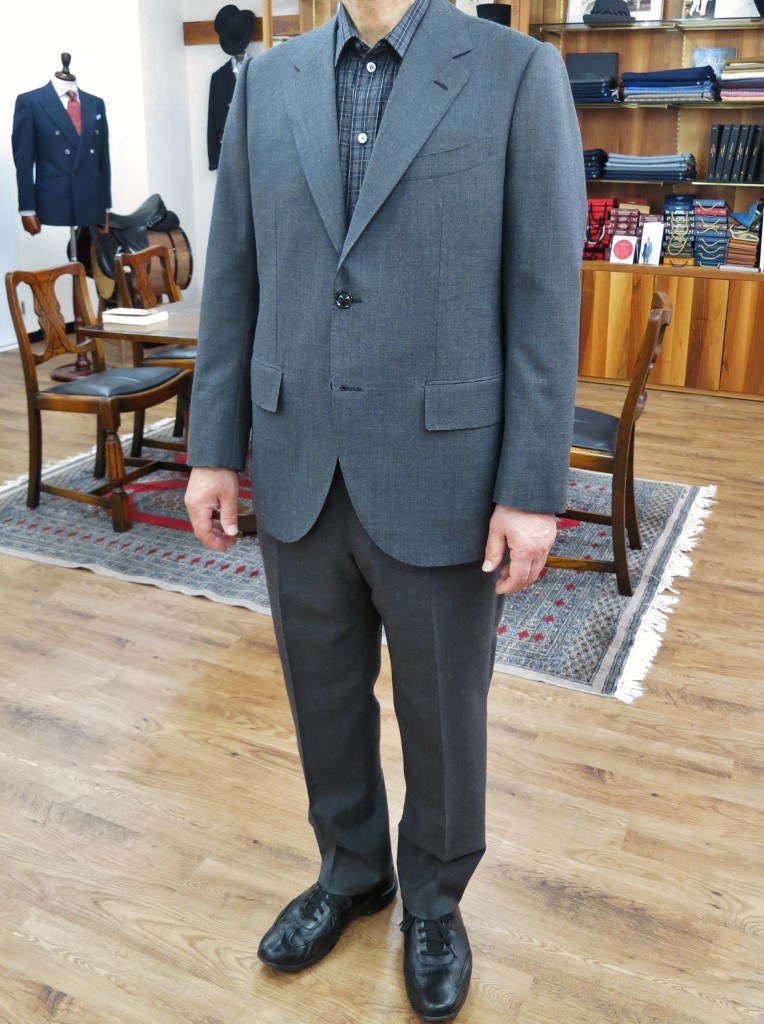 サルトリア・イプシロン ブログ: HOLLAND&SHERRY ホーランドシェリー "COOL BREEZE" Suit