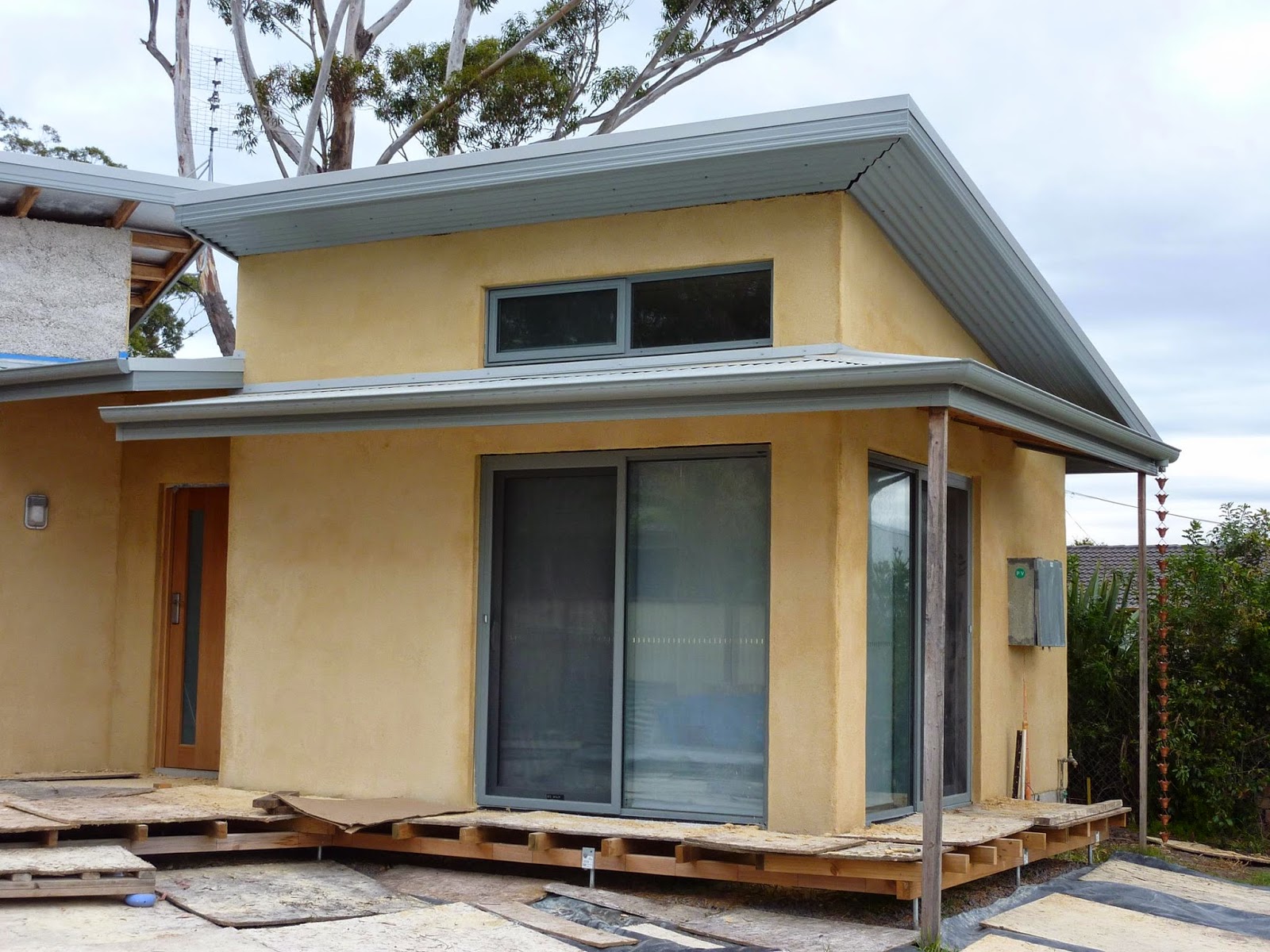 Culburra Hemp House: Rendering and Eaves Lining Finished
