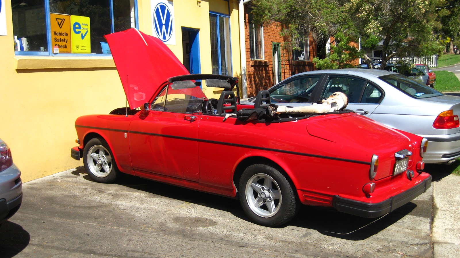 Aussie Old Parked Cars: 1968 Volvo 122 Convertible