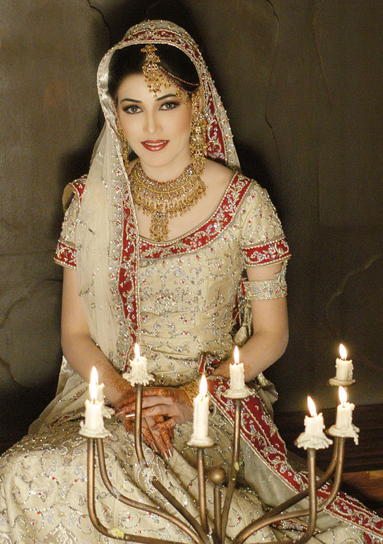 My-Diary: Pakistani Brides Fashion Eastern Dressing Style Look
