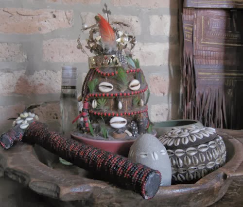 DEL MUERTO AL SANTO, DEL SANTO A IFÁ Y LAS TRES TIERRAS: ÈSÚ - ELEGBA