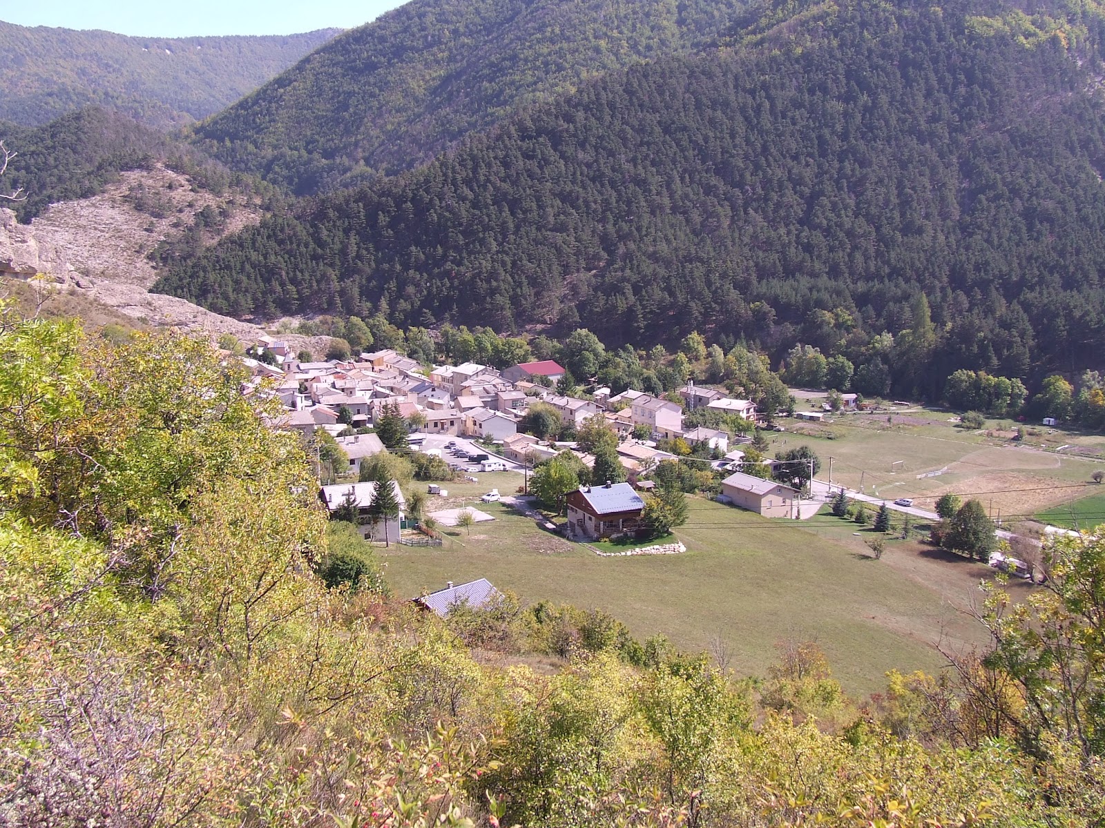 VILLAGE D'ALLONS 04170