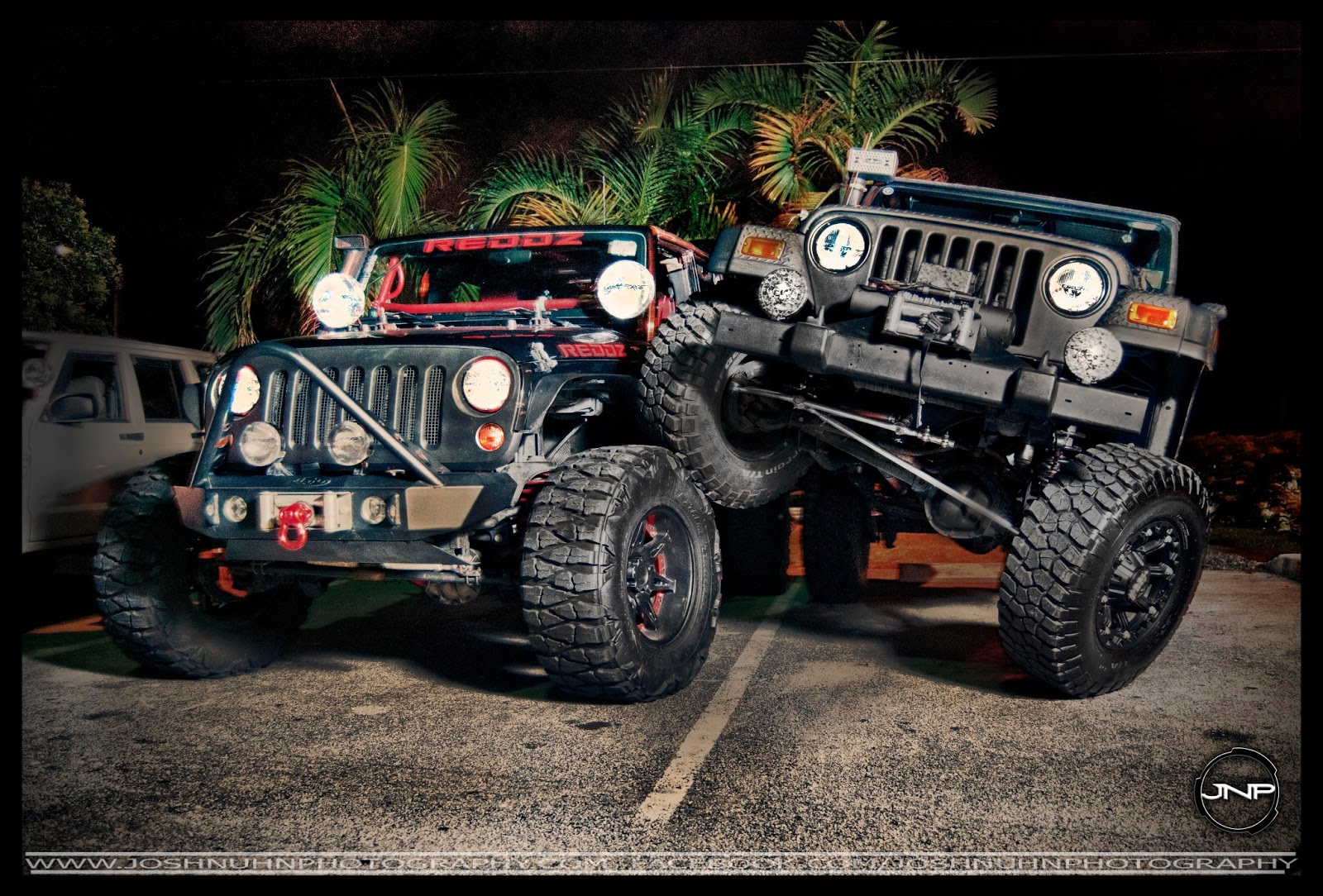 since you guys like my last one so much, here is the same Jeep in Miami ...