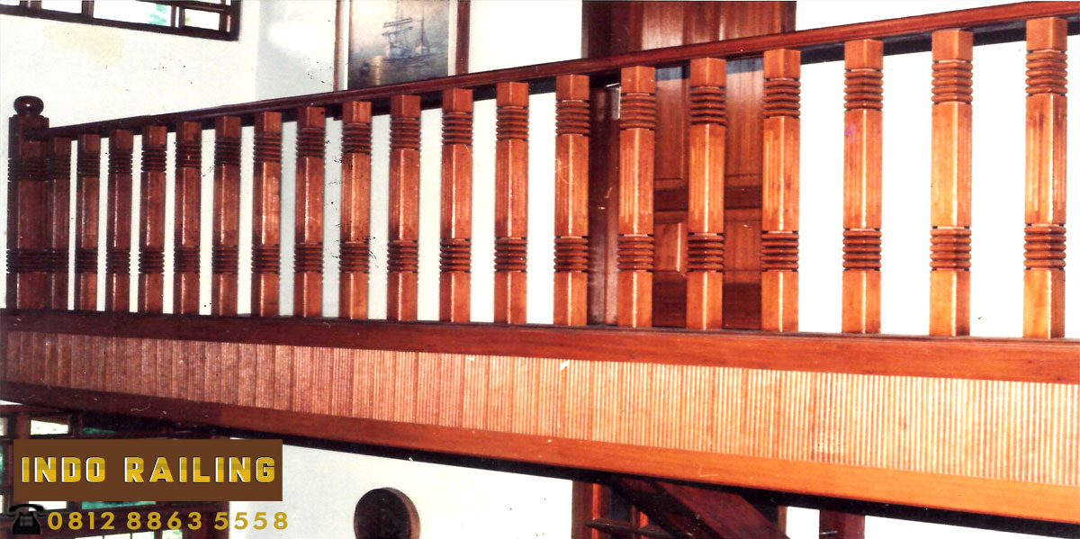 Balkon Railing Tangga Kayu Klasik ~ INDO RAILING