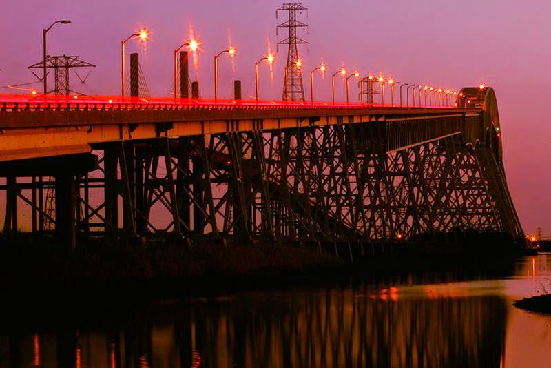 The Rainbow Bridge, Texas