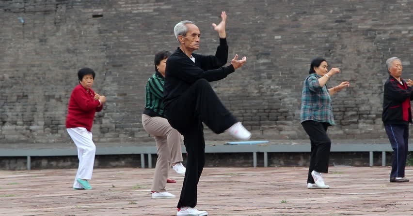 Studies Show Older Men Greatly Benefit from Tai Chi (Video)