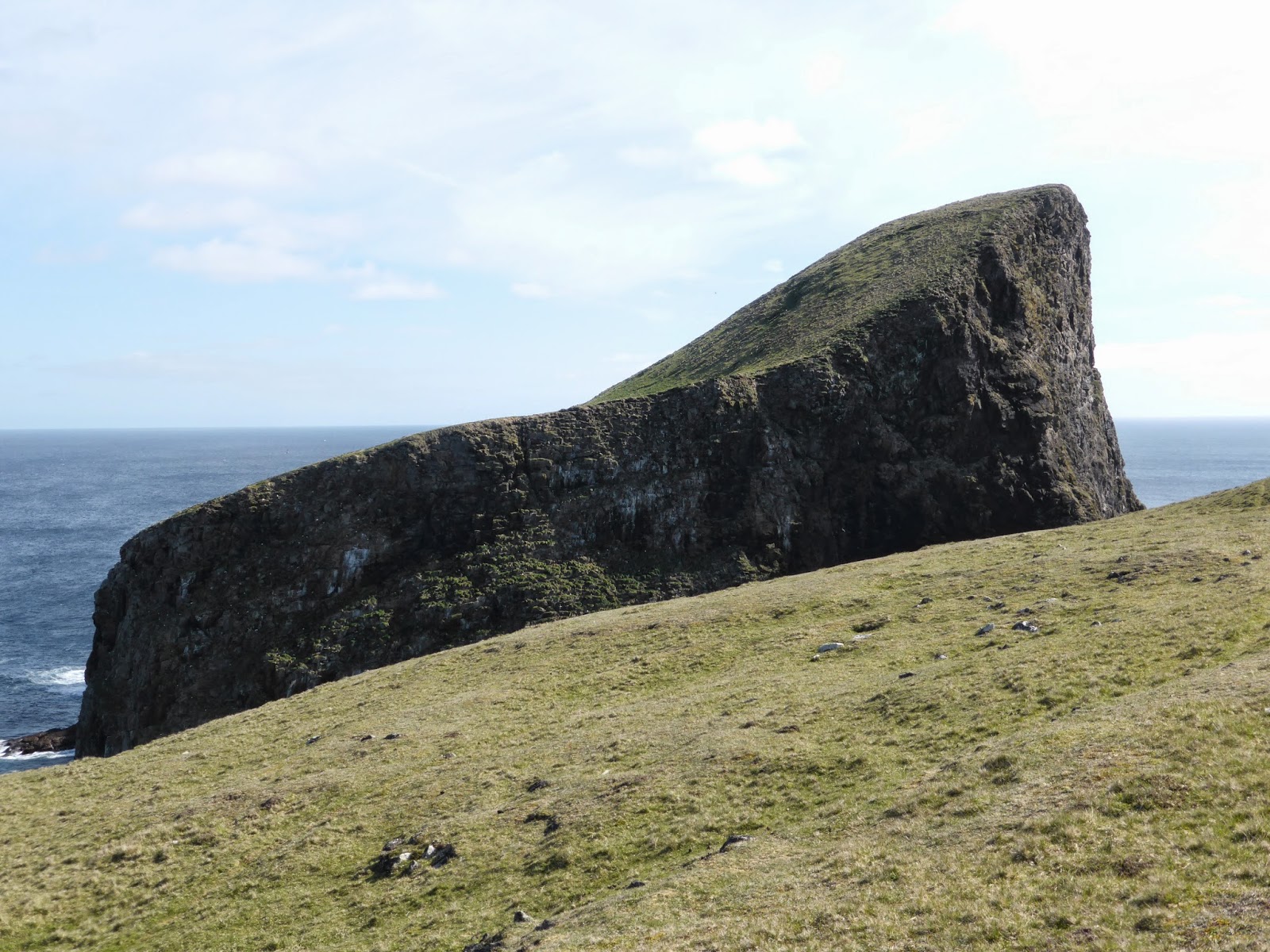 Fair Isle: Sheep Rock... Almost an Isle of it's own.