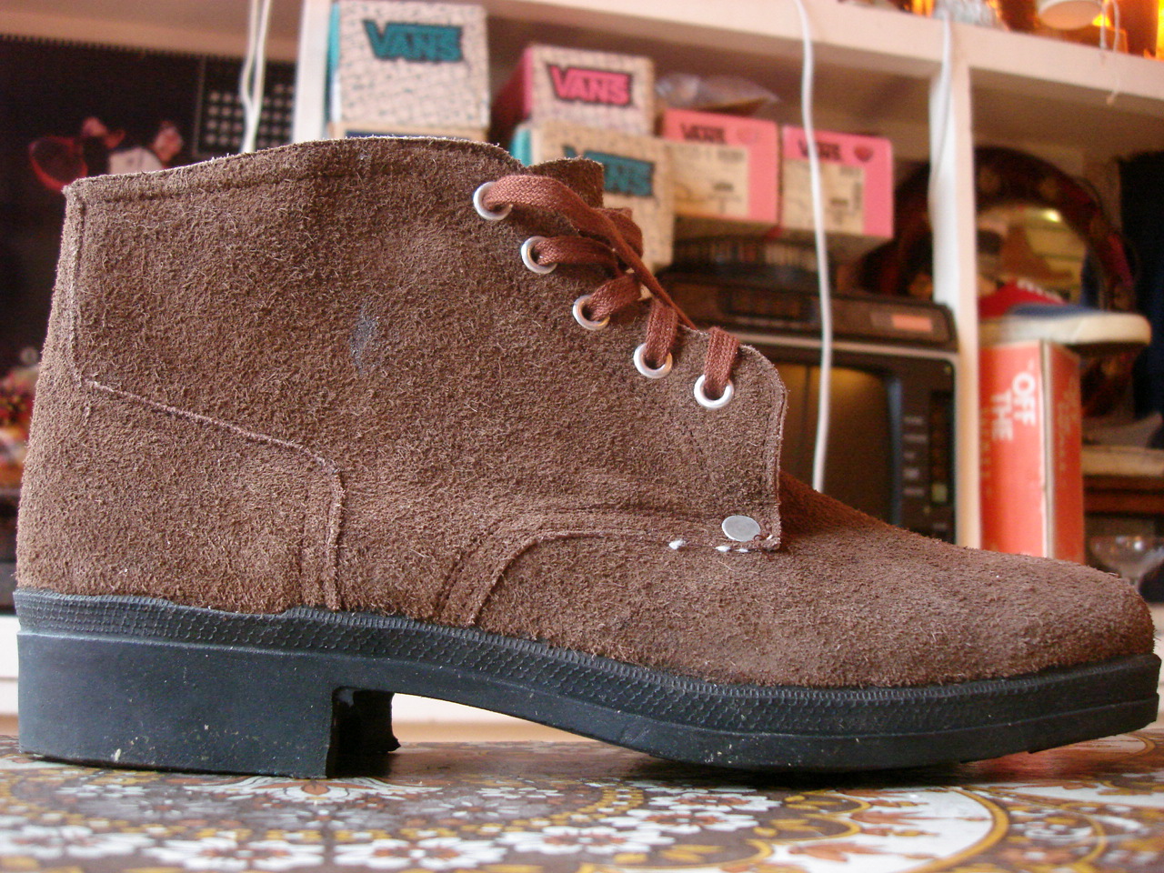 theothersideofthepillow: vintage 1970's suede work boots UK7