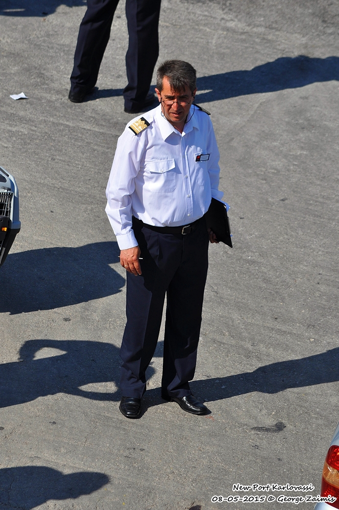 New Port Karlovassi: Αδειων συνεχεια.... Γιωργος Παπανικολαου