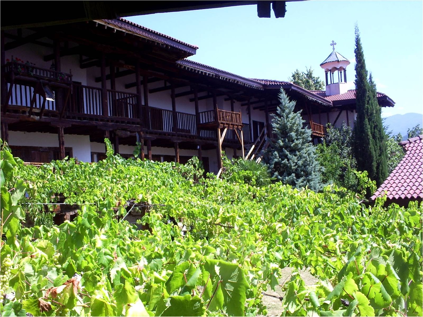 SmartTrips: Melnik and the Rozhen monastery