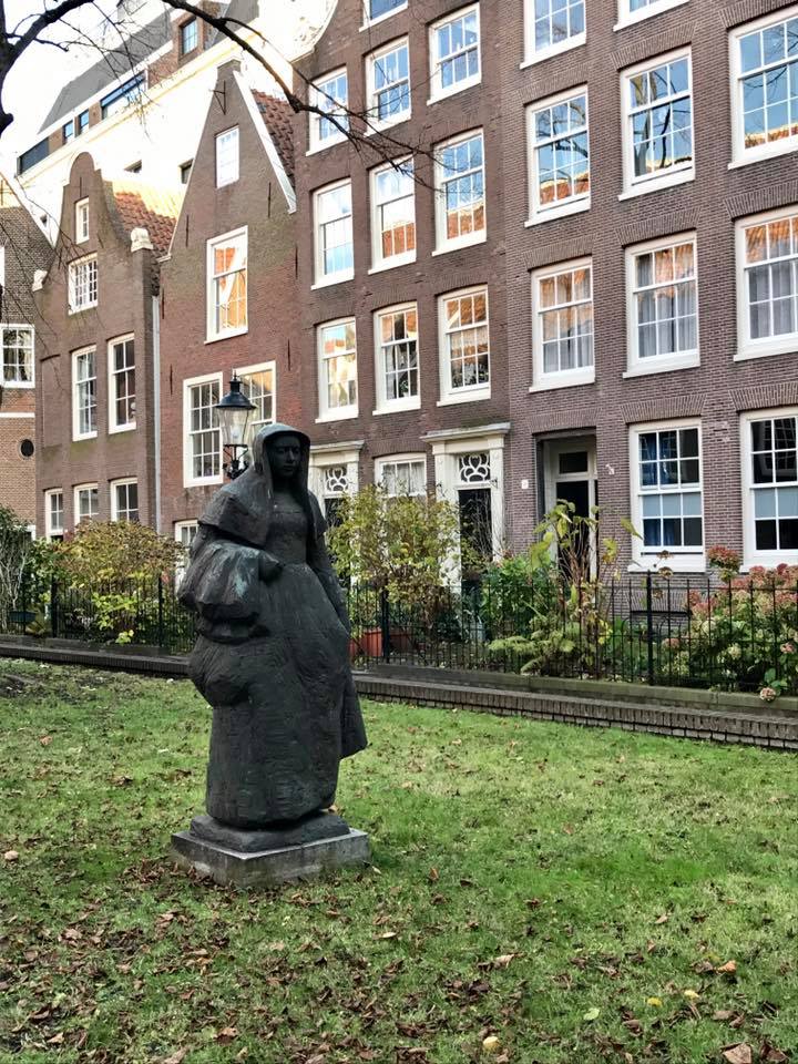 FrauMB far far away: Der Beginenhof Amsterdam - Begijnhof - The ...