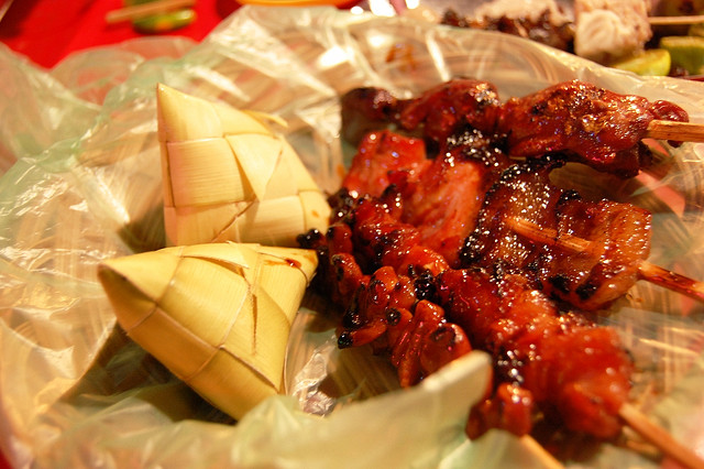100% Bisaya: rice, barbecue and lechon