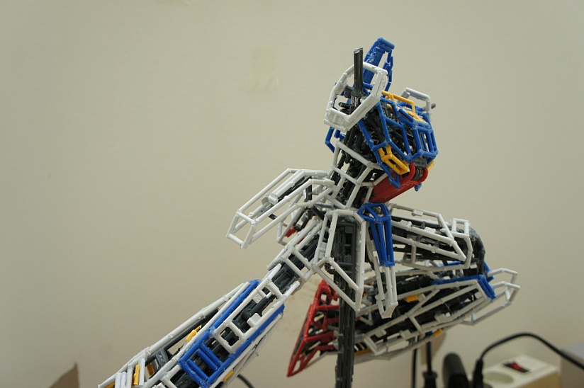 GUNDAM GUY: Zeta Gundam w/ Display Stand Made of Gunpla Runners ...