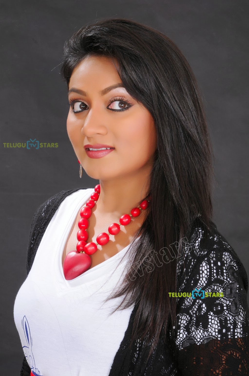 Ashmitha manasu mamatha serial cast - daspiano