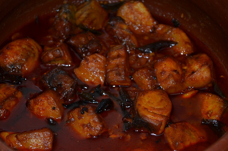 Kerala style spicy fish curry cooked with Cambodge(Kudam puli itta ...