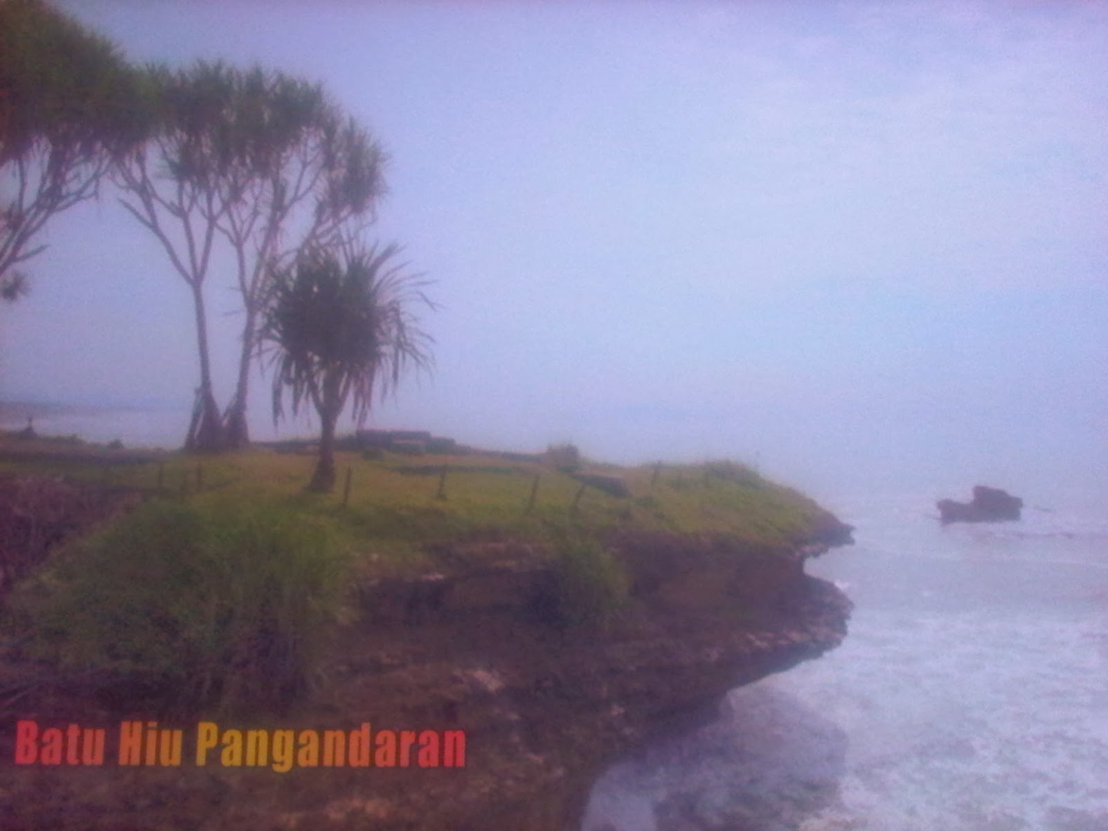 Pantai Batu Hiu - Pantai Pangandaran Green Canyon, Batu Karas, Batu Hiu ...