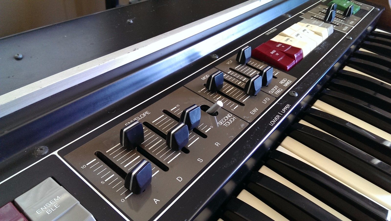 MATRIXSYNTH: Roland RS-505 Paraphonic Synthesizer String Machine SN 821332