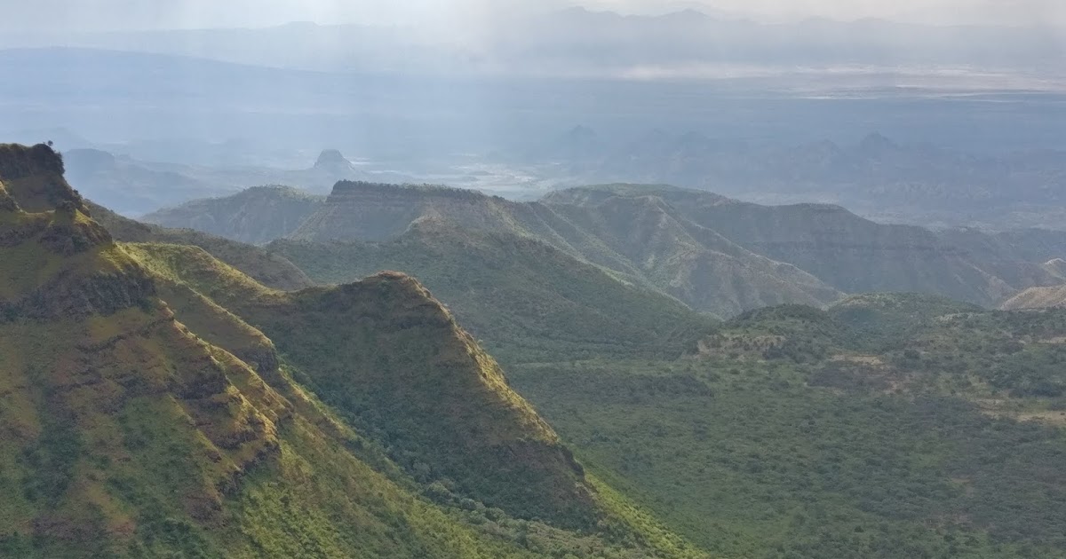 Ebo on tour: Der Ostafrikanische Graben bei der Malasso Community (Kenia)