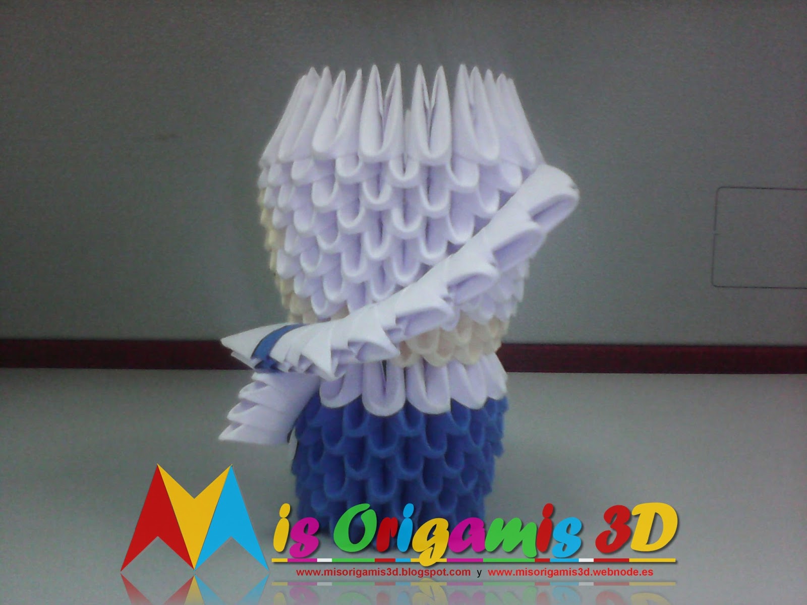 FROZEN ORIGAMI 3D - JULIO 2016 | Inicio | Mikugamis