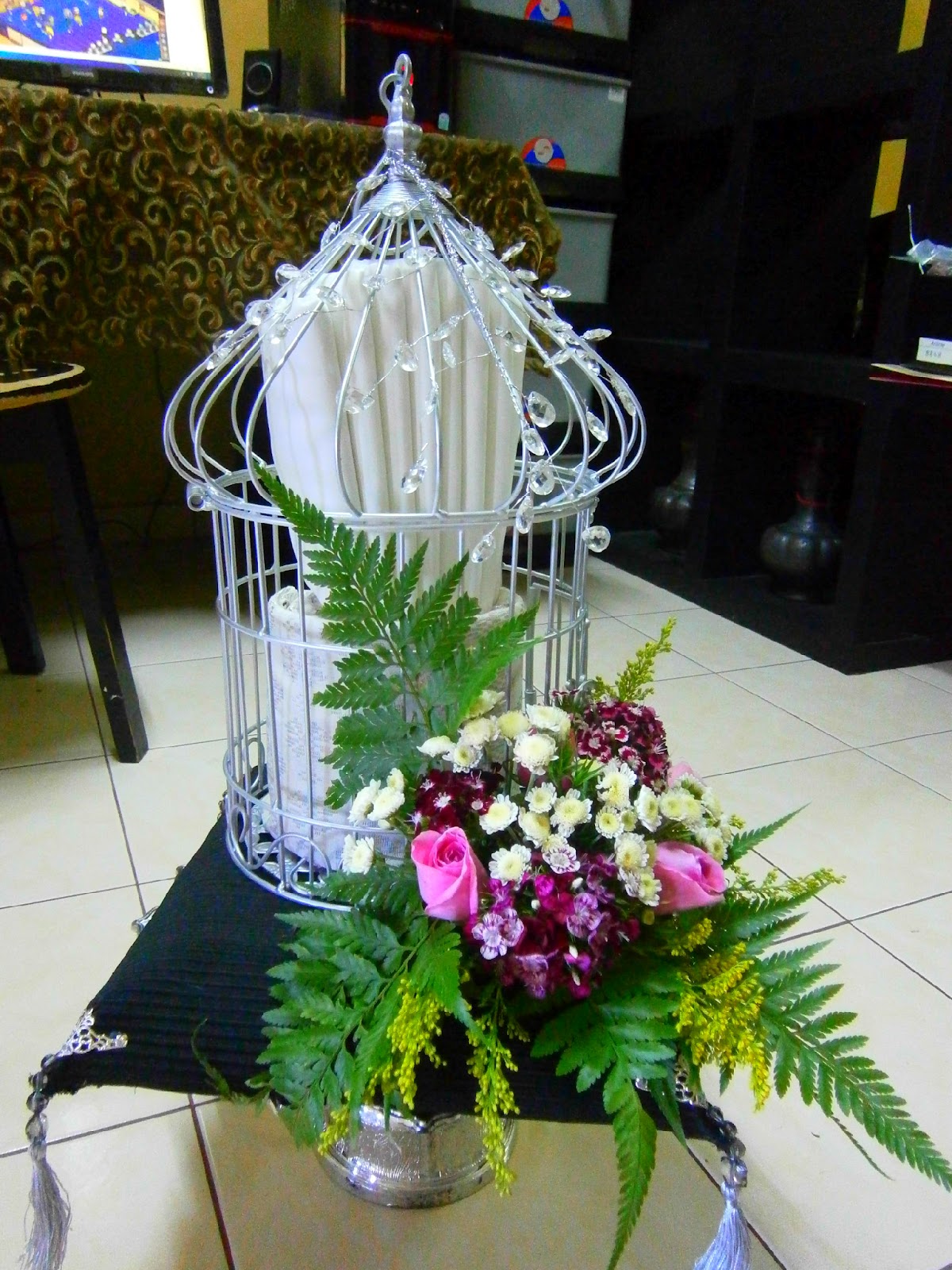 AKU AMIRUL SYAFIQUE: Gubahan hantaran bunga rampai, sejadah, fresh flower