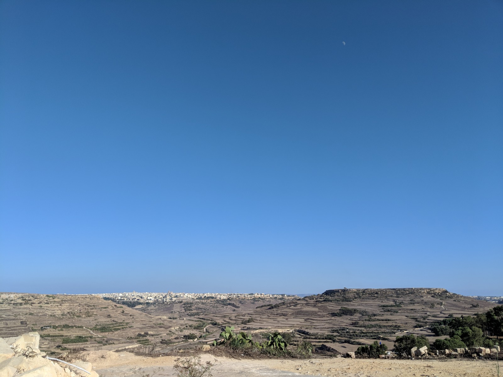 magic of Malta / CHARM ABOUT YOU