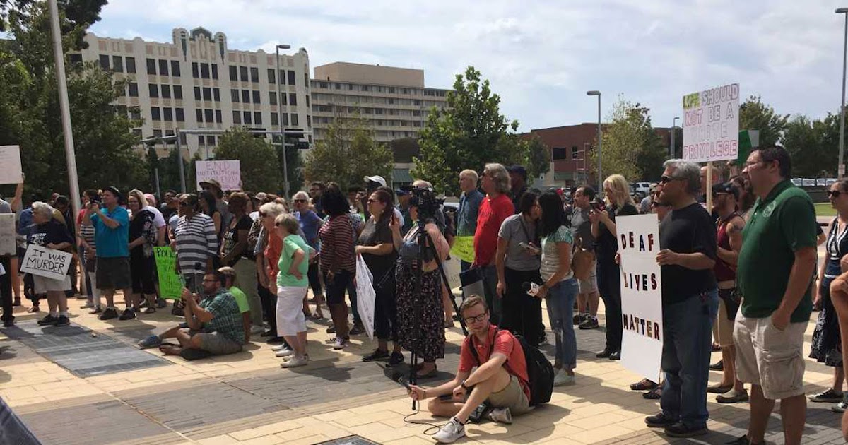 Deaf YouVideo: Protest For Deaf Man Who Was Shot By Police
