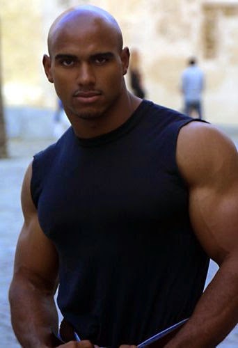 The Muscle - Finalist Bio's - Stories - Muscle Growth