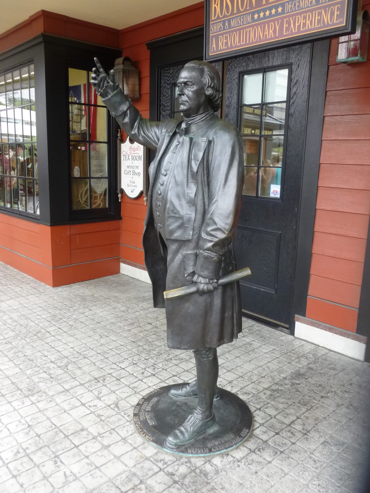 Photo-ops: Statue of Historical Figure: Samuel Adams - Boston, MA