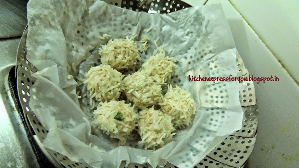 Kitchen Express: Steamed Chicken Flower Dumplings