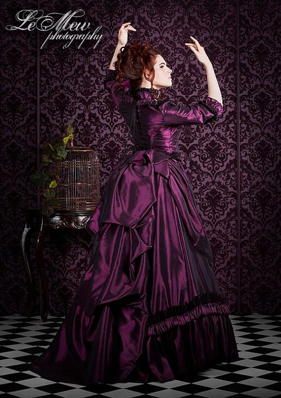 Steampunk Fashion Guide: Pretty in Plum