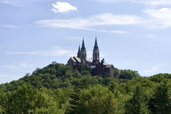 Imprisoned in my Bones: The Seven Most Beautiful Churches in Milwaukee