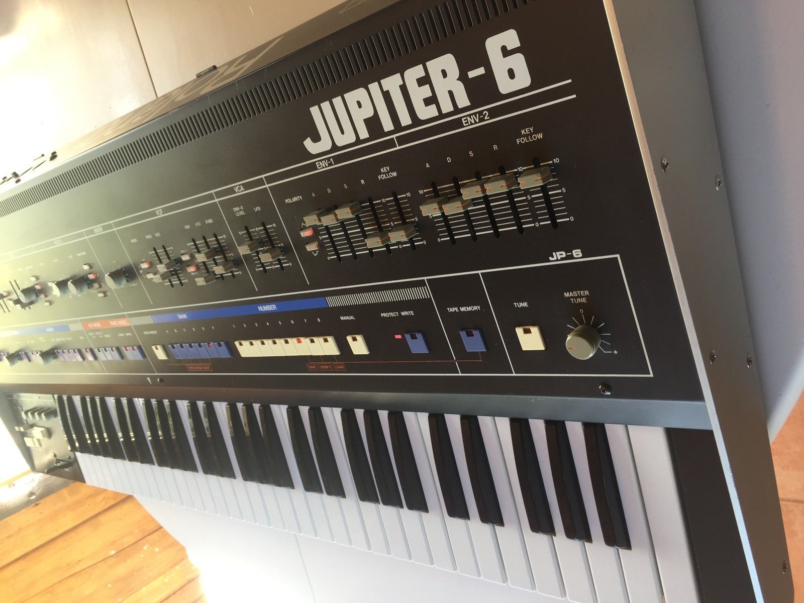 MATRIXSYNTH: ROLAND JUPITER 6