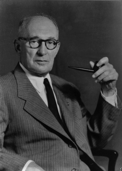 Famous Pipe Smokers: Arthur Page