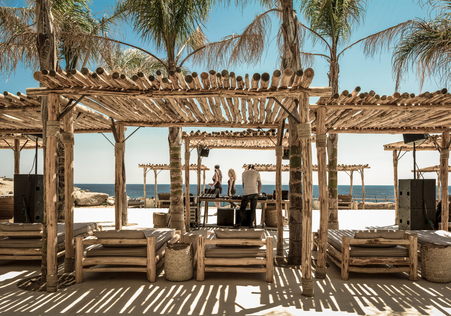 DAzulterrA: SCORPIOS BEACH CLUB