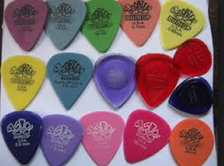 Tips Memilih Ukuran pick gitar dalam belajar gitar otodidak ~ Musik Hits12