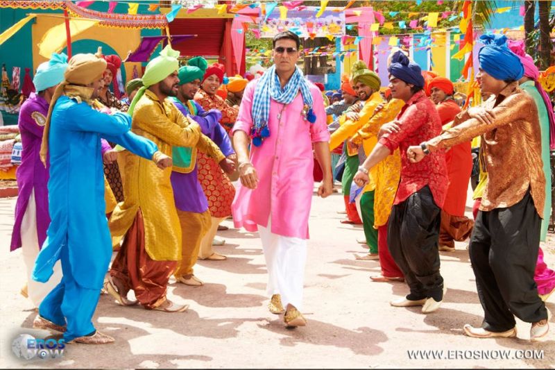 Movies Blog: Akshay Kumar Starrer Khiladi 786 Movie Photos Wallpaper