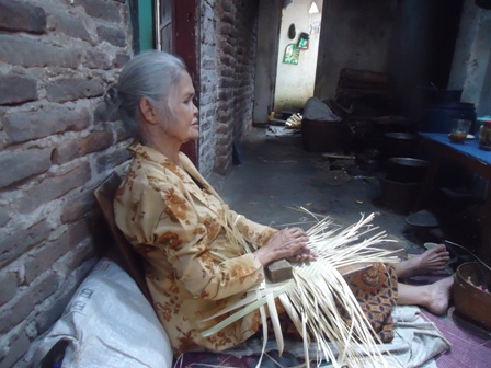 Bagi-bagi Ilmu: Kerajinan Bambu Capil