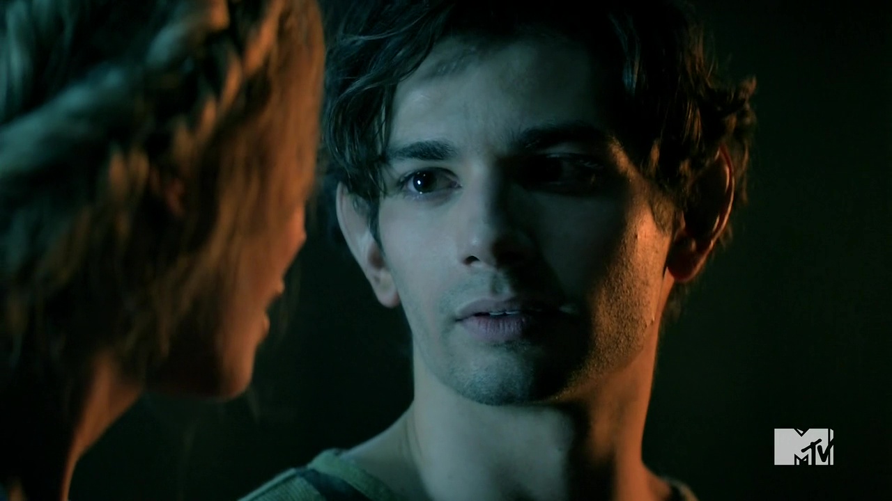 ausCAPS: Marcus Vanco shirtless in The Shannara Chronicles 1-09 "Safehold"